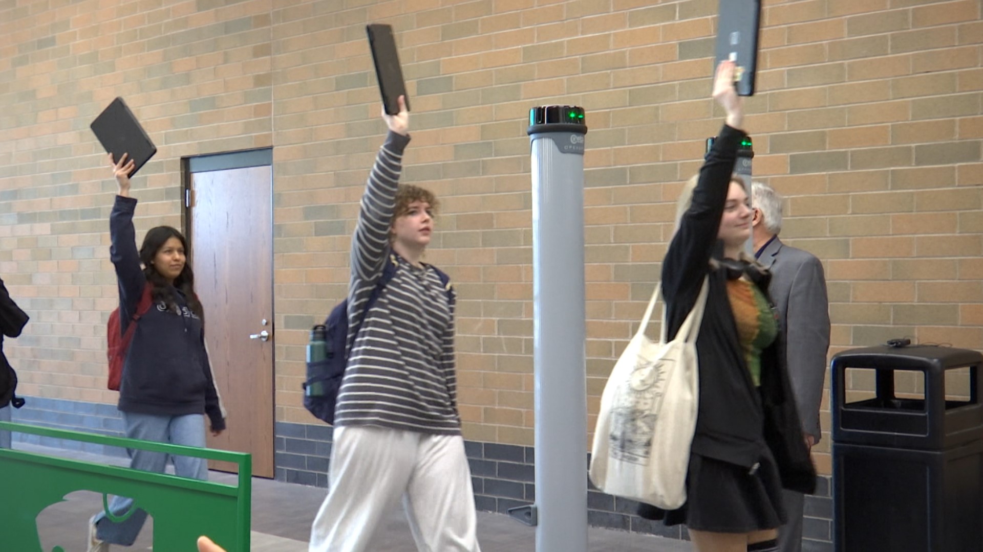 Lawrence Twp. students now screened by weapon detectors | wthr.com