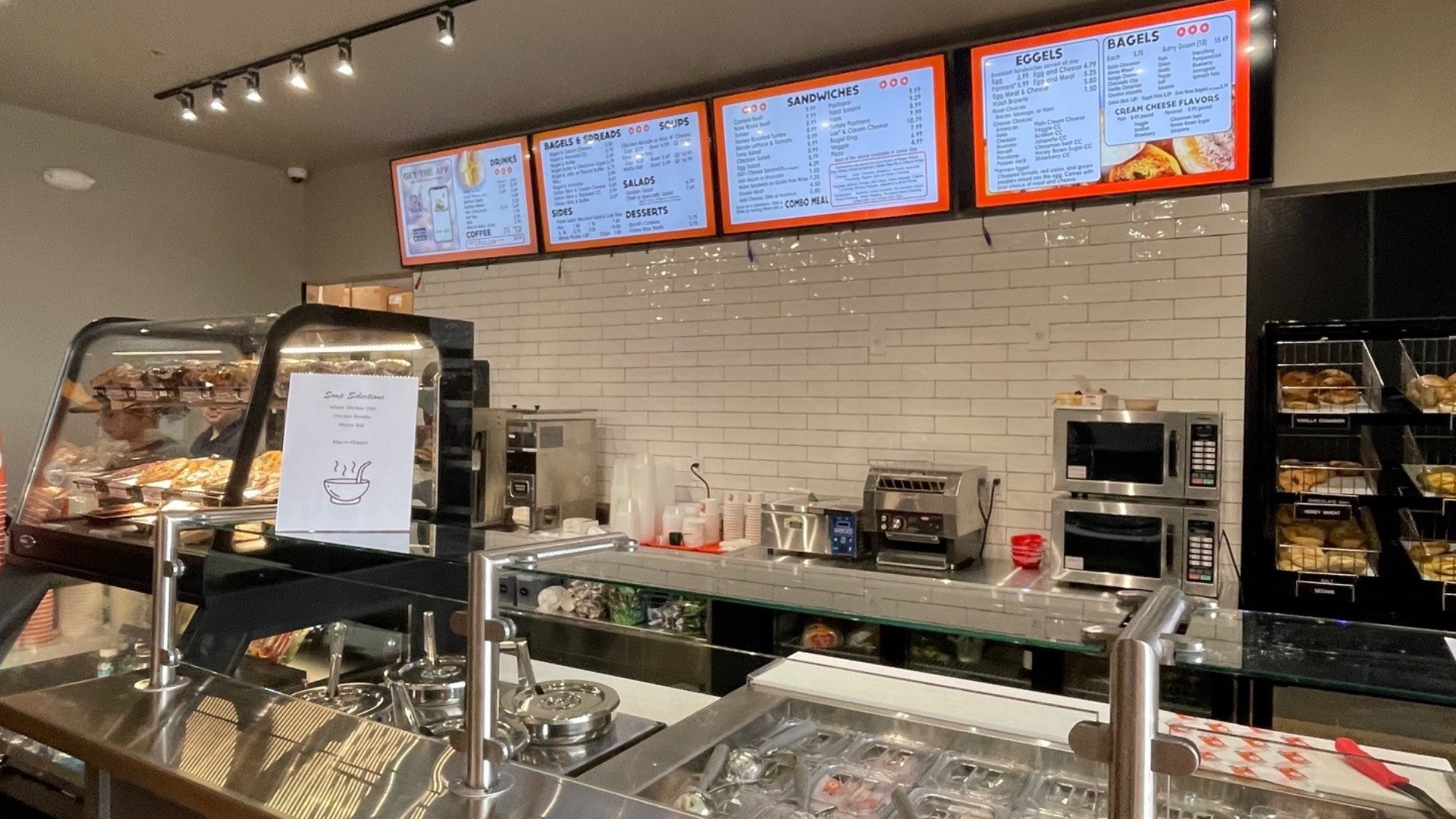 Barry Bagels opens Clay Terrace location | wthr.com