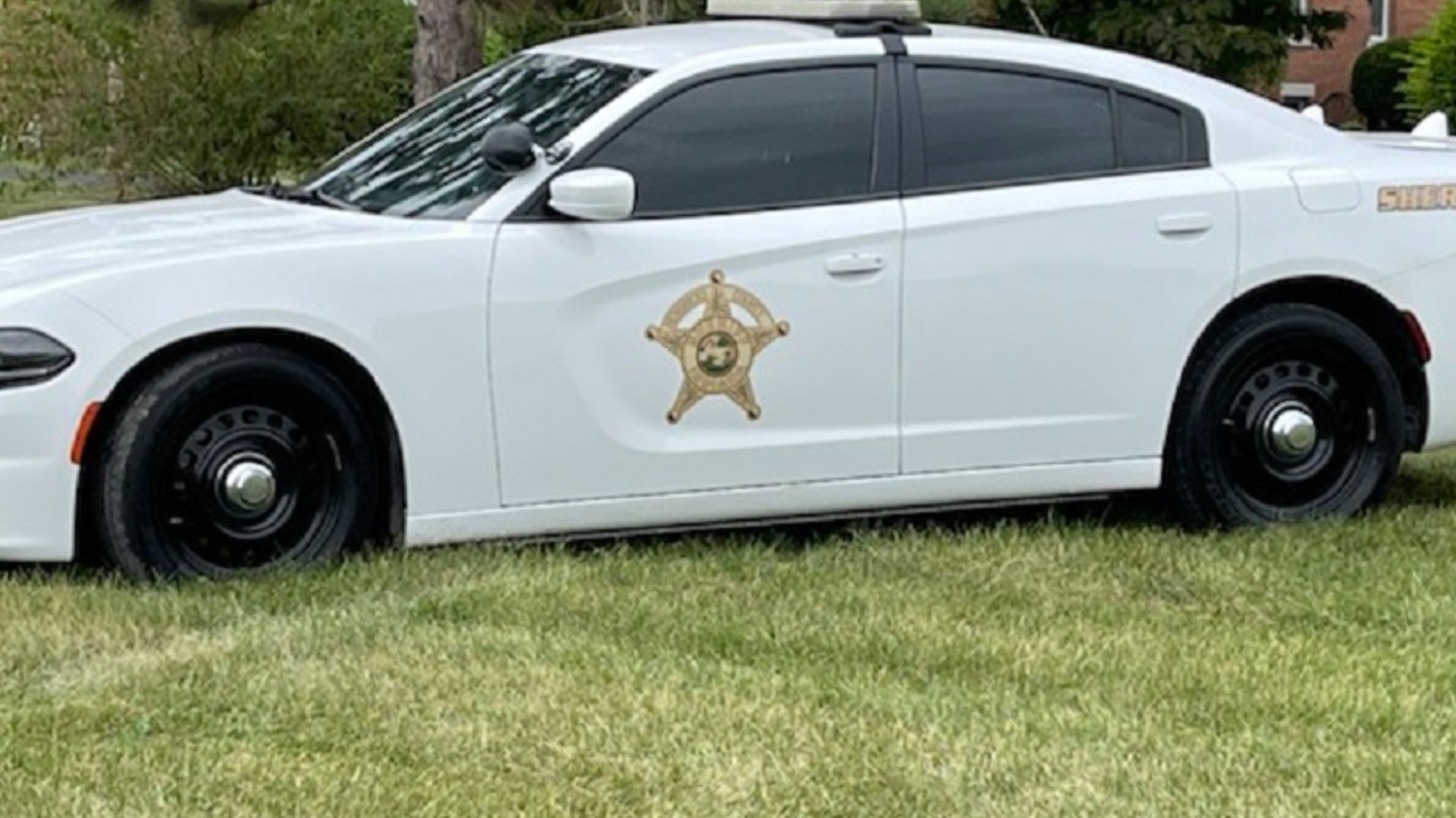 Dump truck driver dies after crashing into Hendricks County house ...