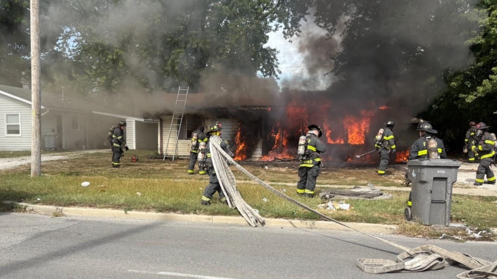 Family of 8 displaced, 2 cats die in west Indy house fire | wthr.com