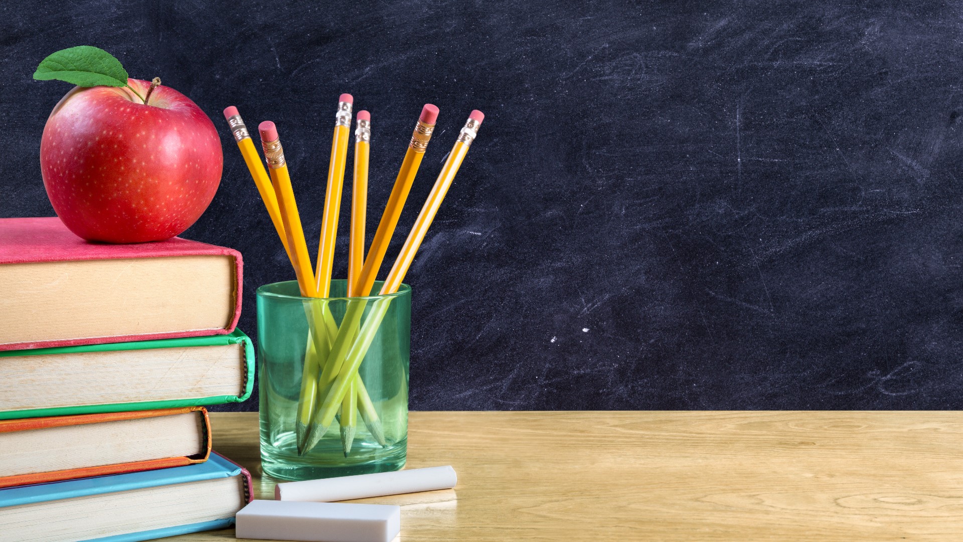 2025 Indiana graduation rates set state record | wthr.com