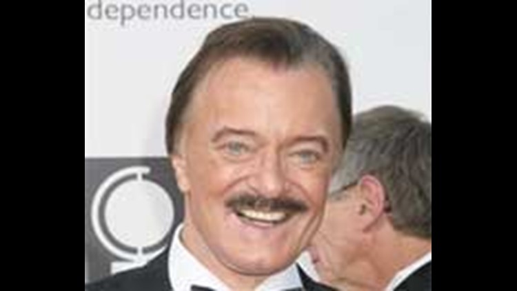 'Camelot' star Robert Goulet dies at 73 | wthr.com