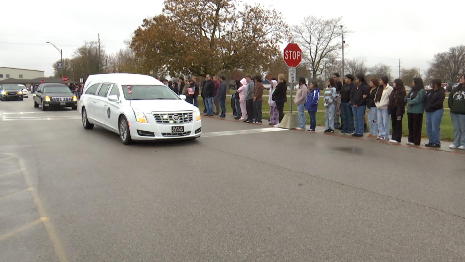 Soldier killed in convoy crash honored and laid to rest in Frankfort ...