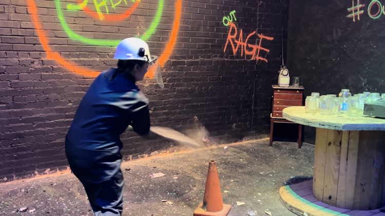 New 'rage room' opens in Lafayette | wthr.com