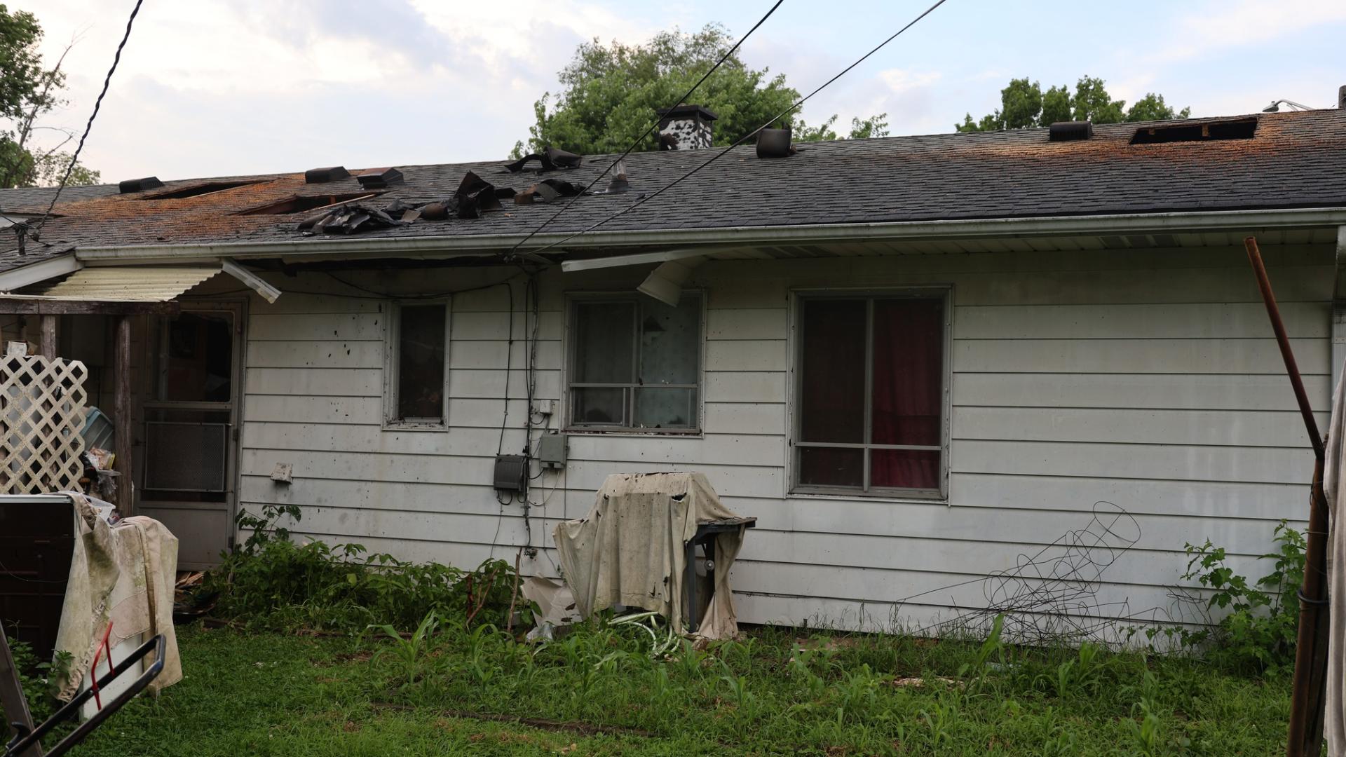 IFD: 4 displaced by west Indianapolis house fire | wthr.com