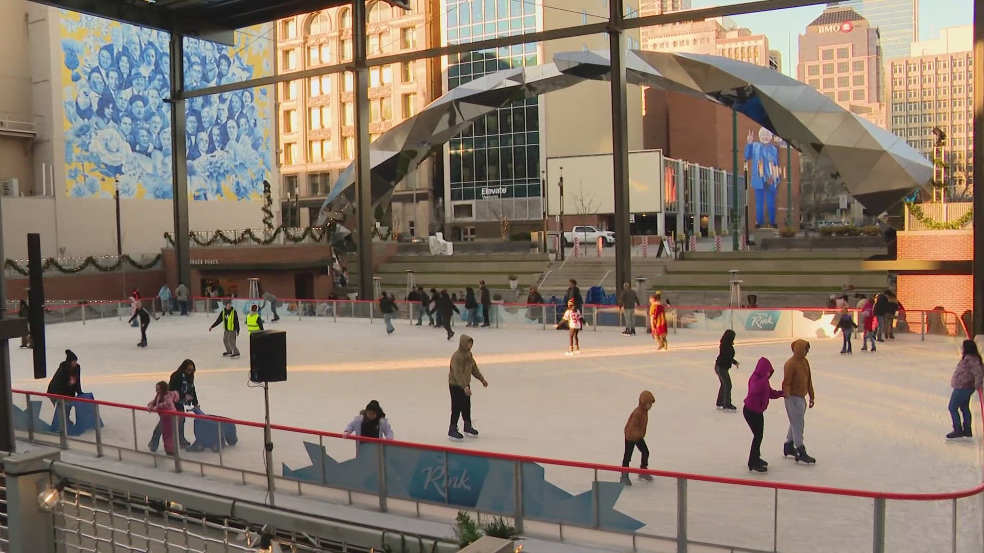 Pacers host giveaway and holiday celebration at Morris Bicentennial ...