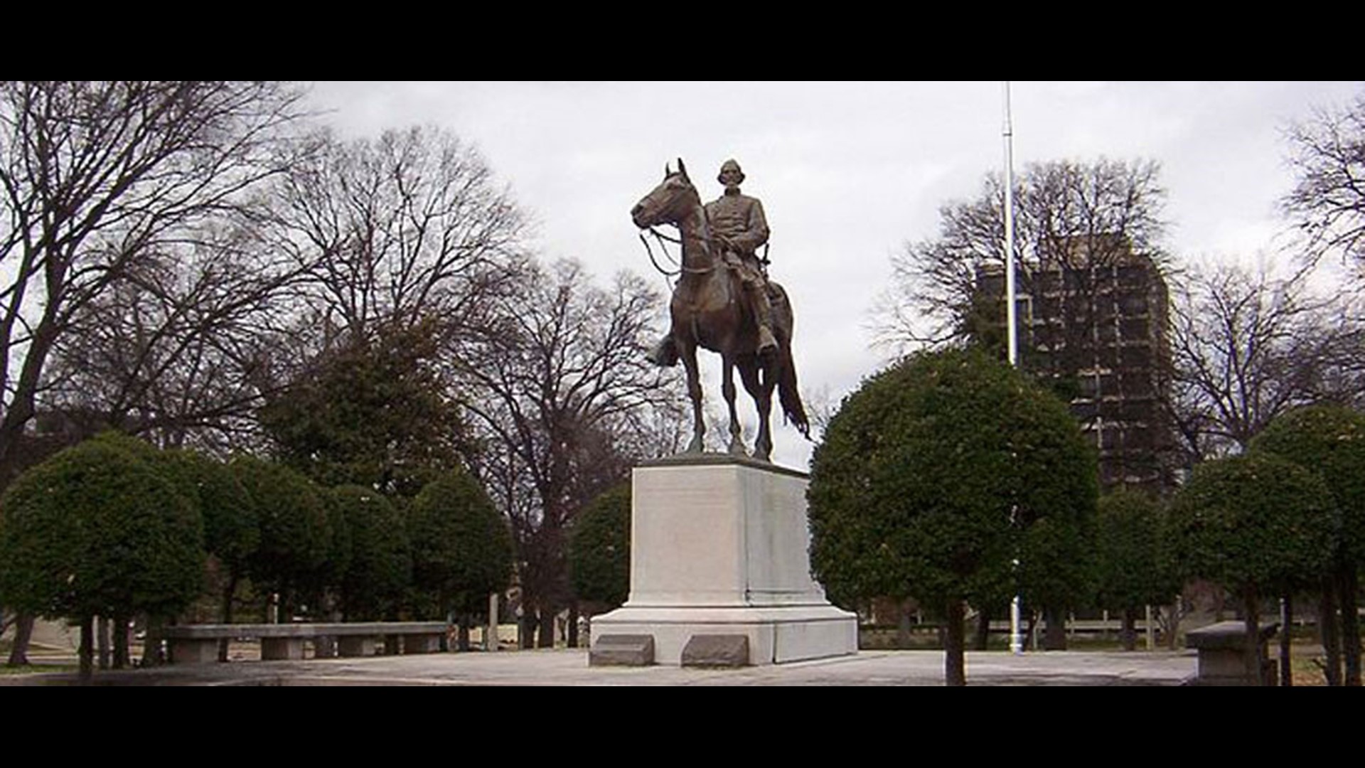 Popular Tennessee statue of Confederate General & KKK Leader staying in ...
