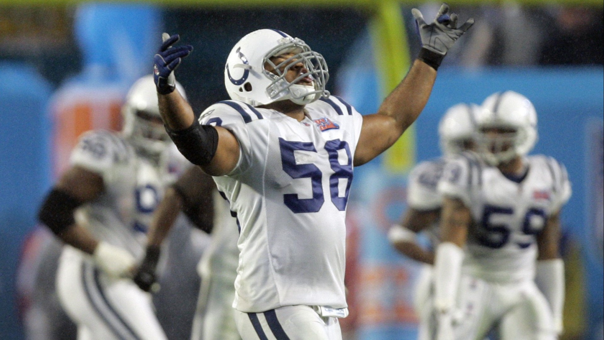 Gary Brackett putting Super Bowl ring up for auction | wthr.com