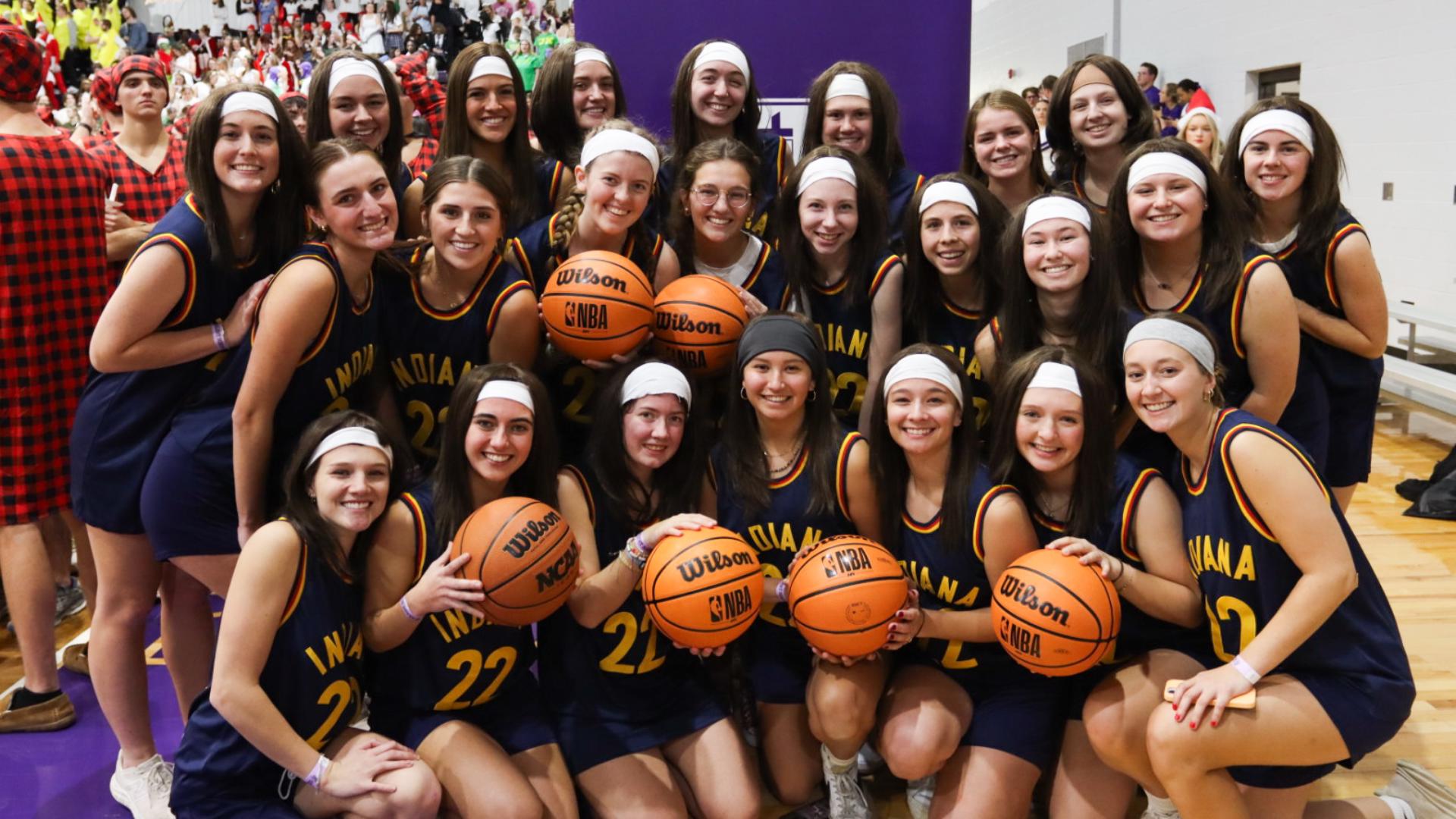 Taylor University routs Moody Bible in annual 'Silent Night' game ...