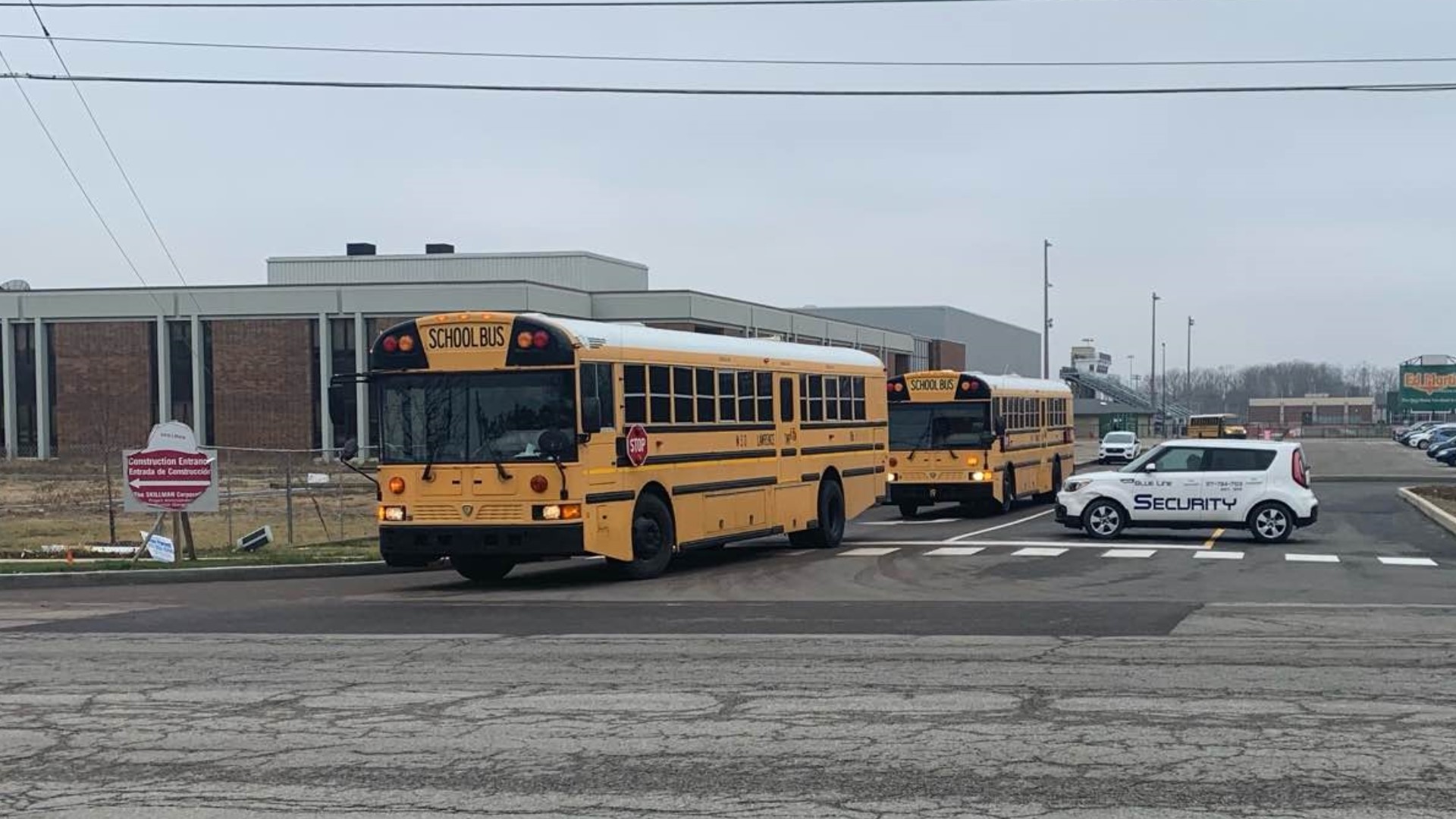 Fire at Lawrence North High School prompts early dismissal | wthr.com