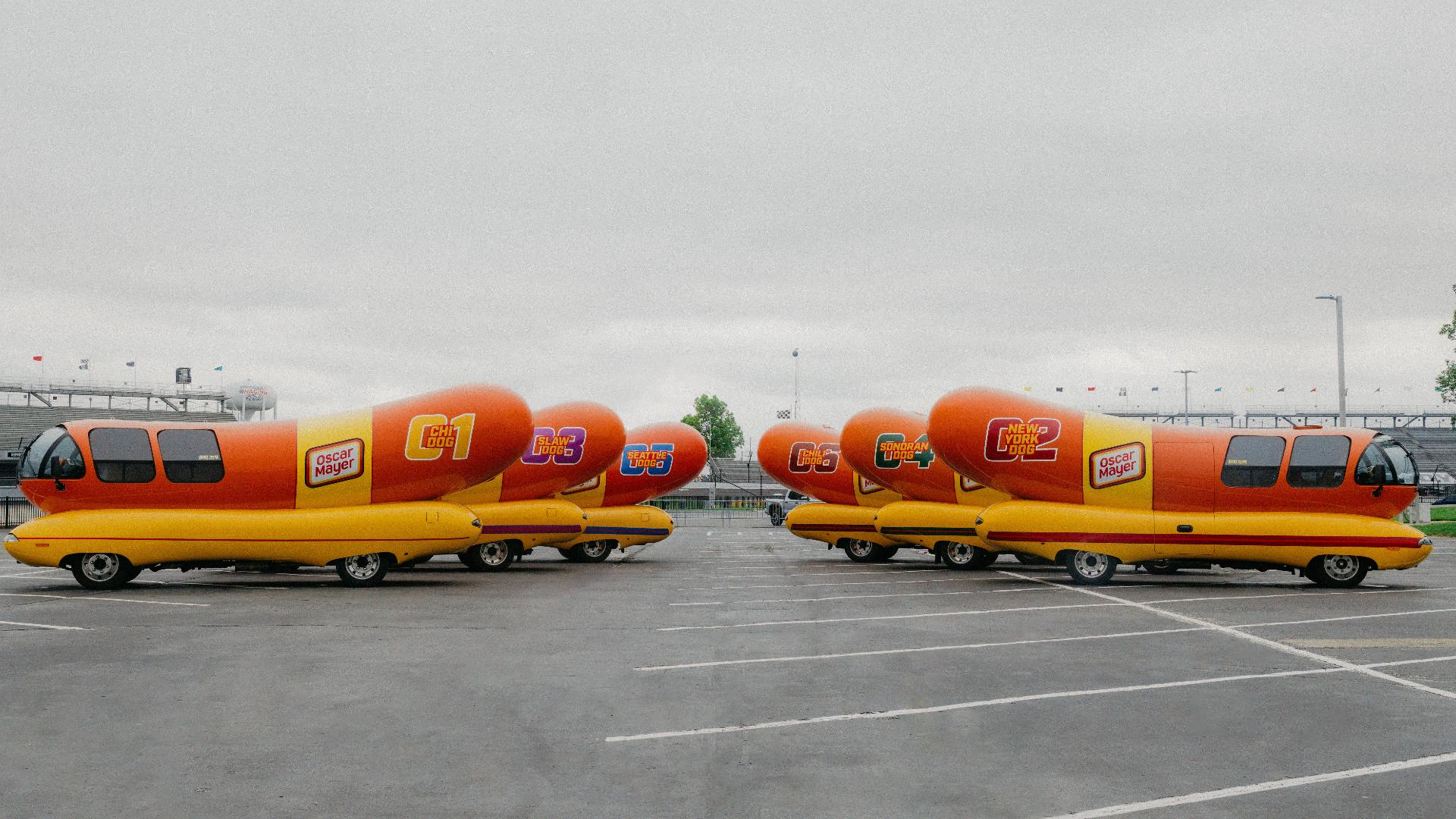 Wiener 500: Oscar Mayer Wienermobiles race at IMS | wthr.com