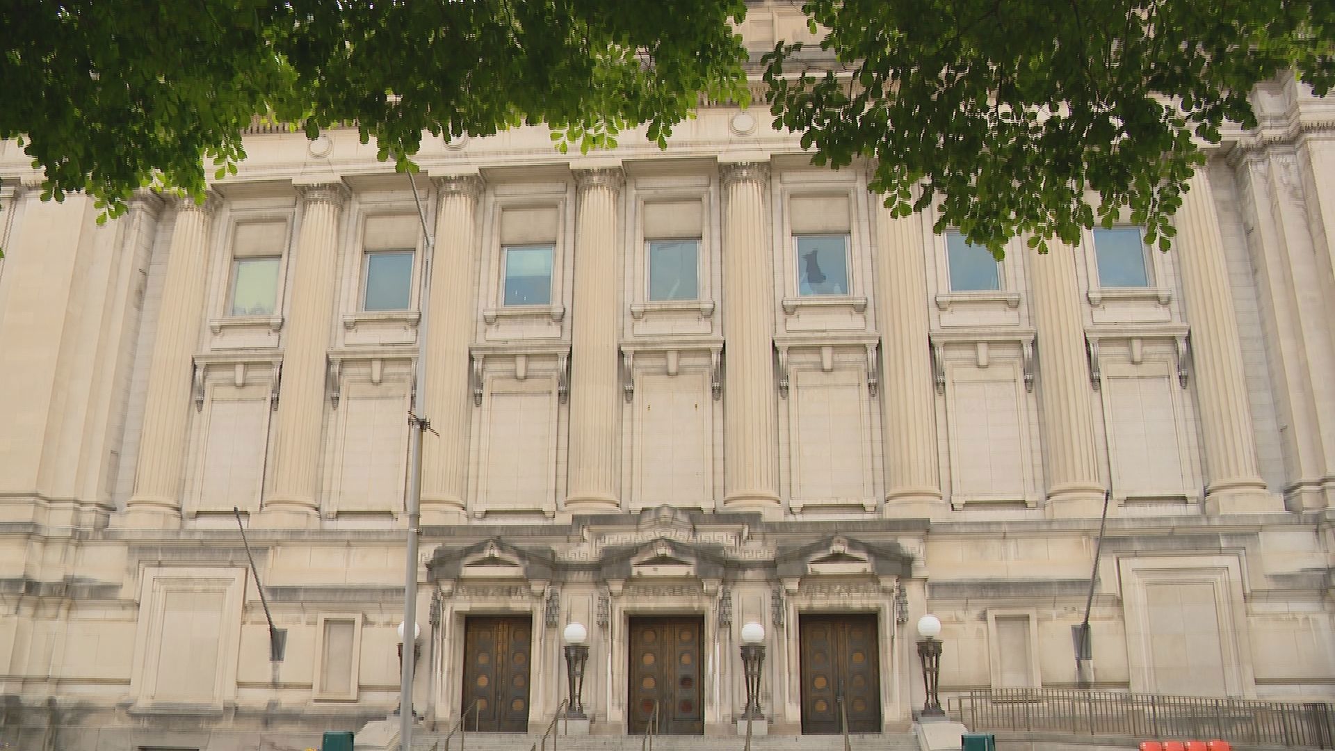 Deal to revitalize Indianapolis' Old City Hall falls through | wthr.com