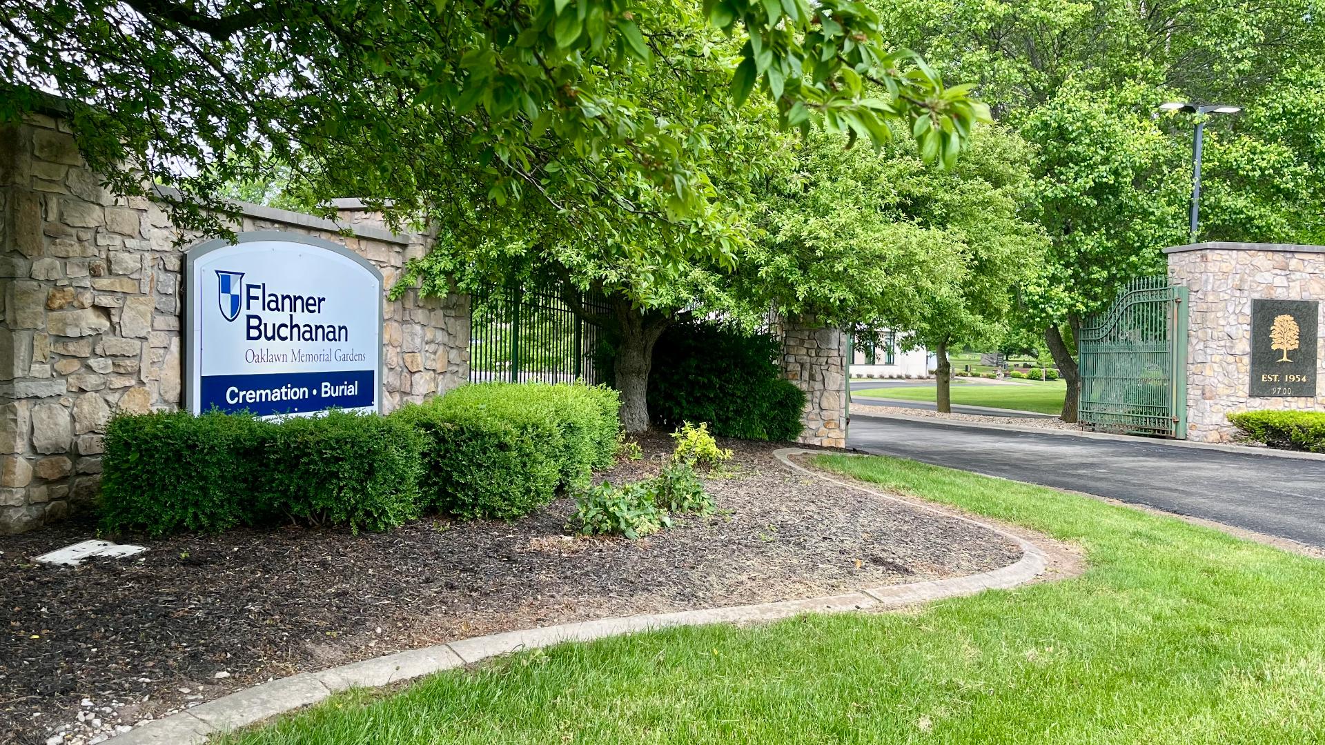 Fishers cemetery worker charged after allegedly digging up grave for ...