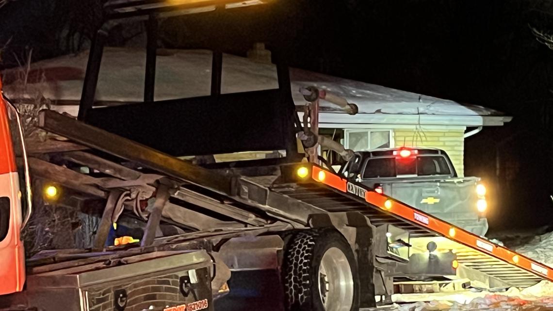 Truck crashes into house on Indianapolis' south side | wthr.com