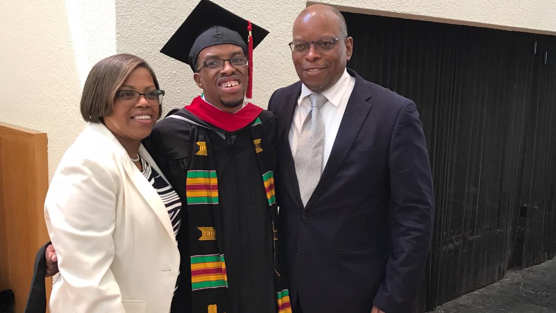 Indianapolis man stars in documentary about life as an artist | wthr.com