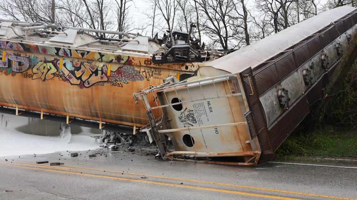 Southeastern Ave. reopens after Indianapolis train derailment | wthr.com