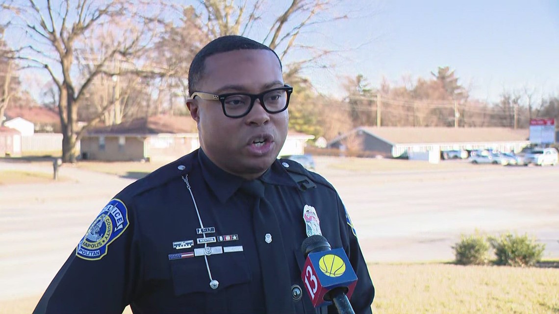 IMPD officers injured in crash during chase on south side, suspects ...