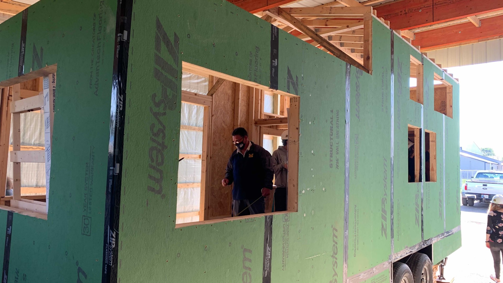 Mooresville High School students take on big project building tiny home ...
