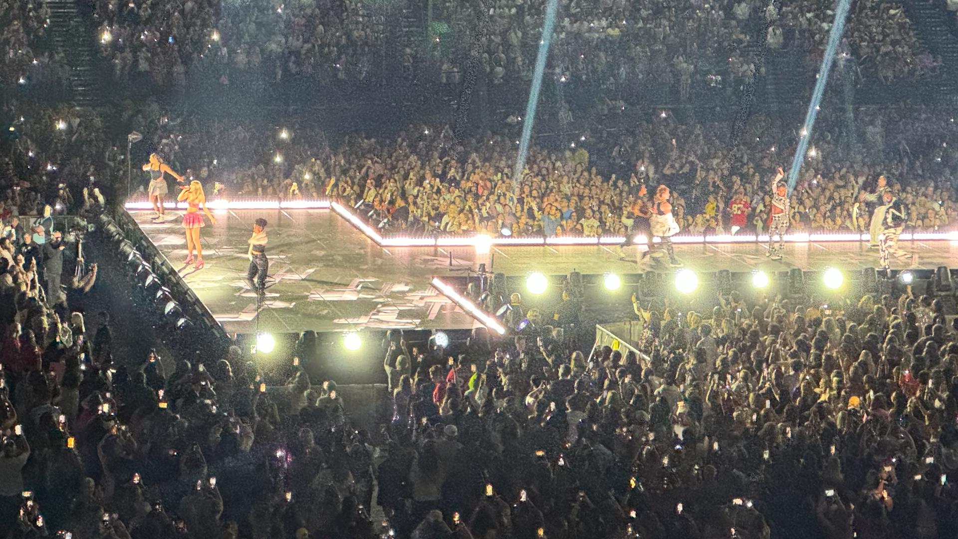 Thousands of Swifties in Indy for last US stop on The Eras Tour | wthr.com