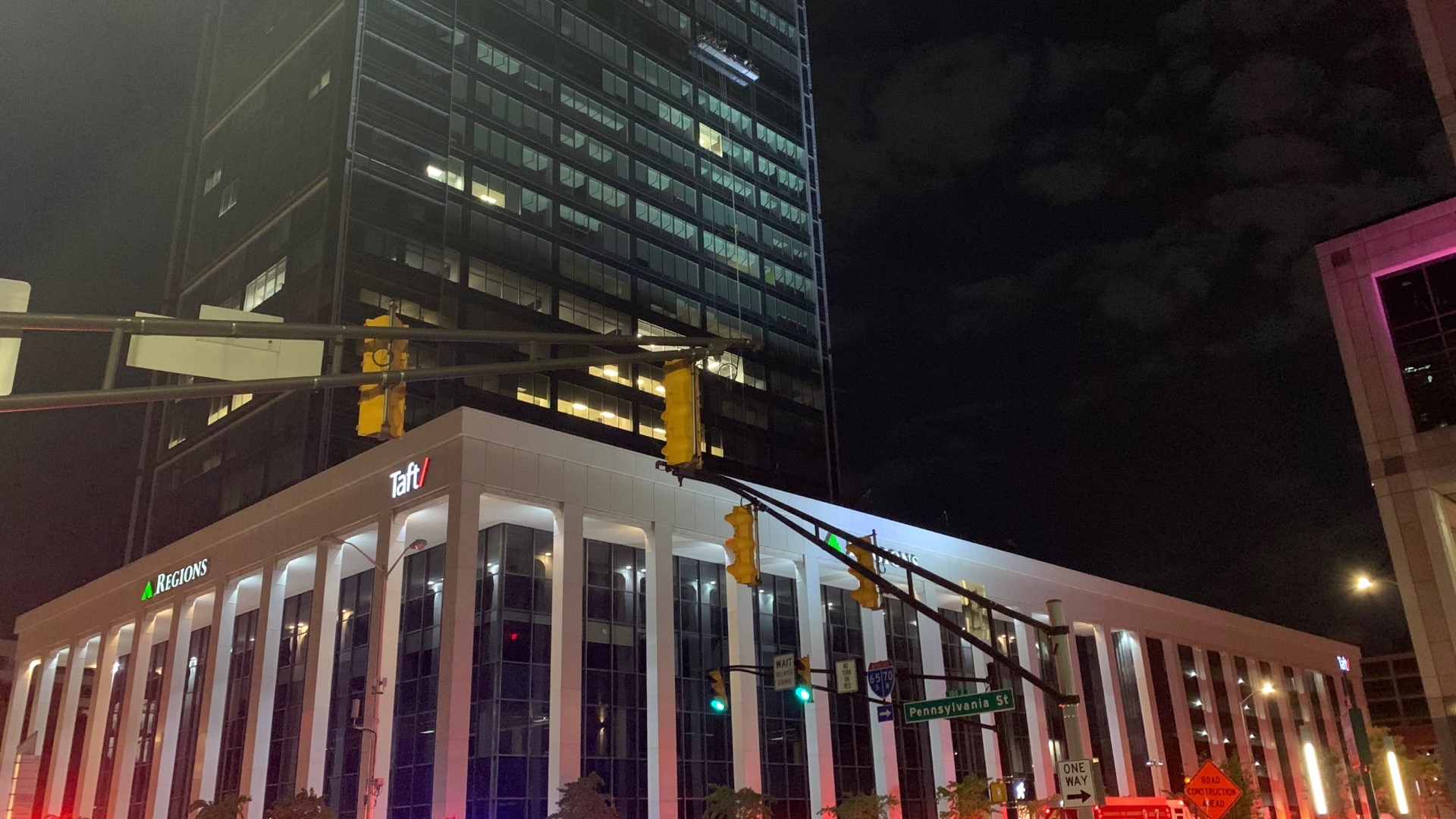 IFD rescues 3 people stuck on scaffold outside Indy high-rise | wthr.com