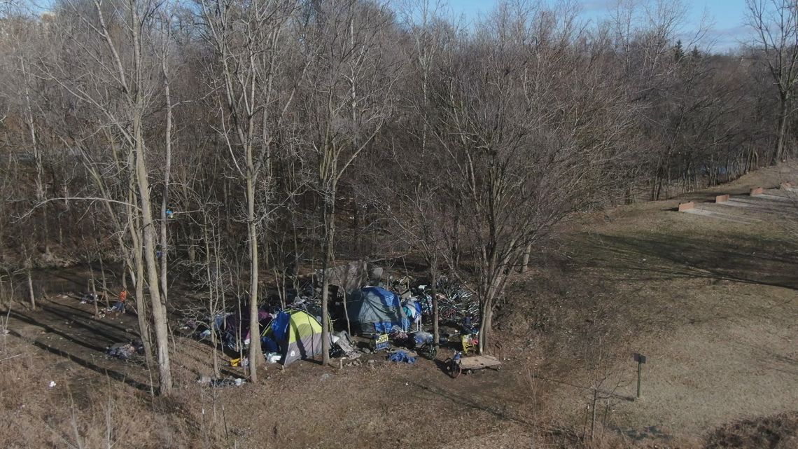 Neighbors call for help with unhoused in Garfield Park neighborhood | wthr.com