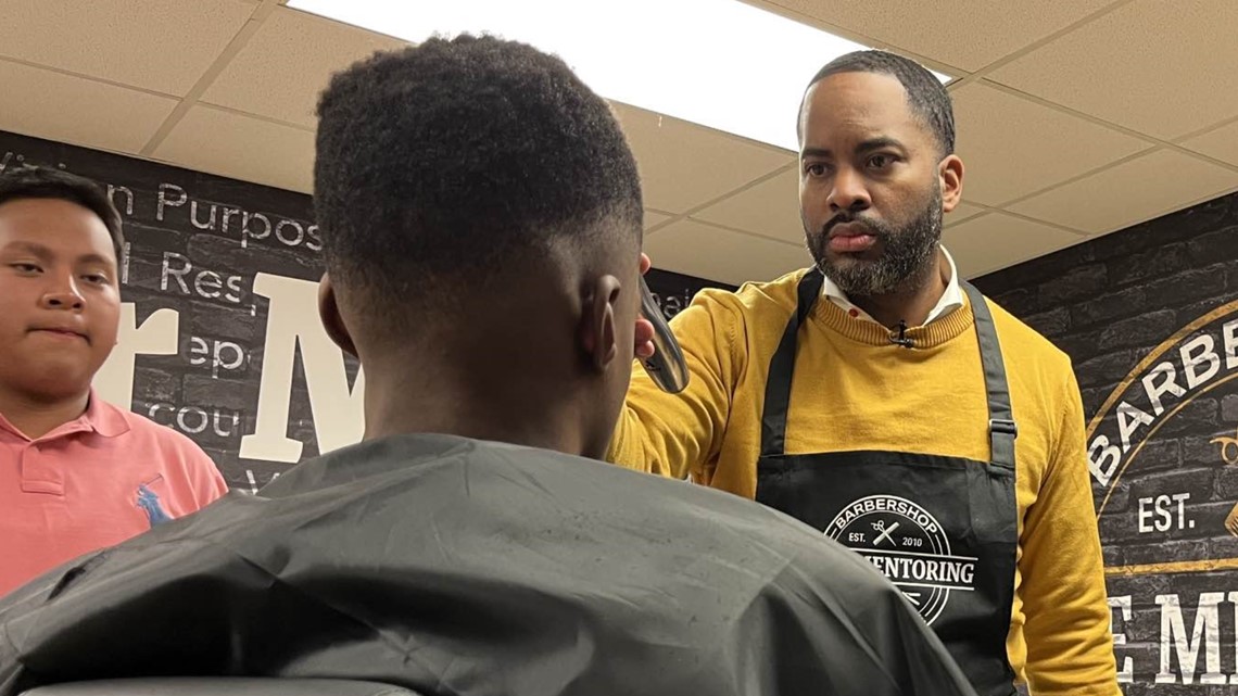 High School teacher helps students through barbershop initiative | wthr.com