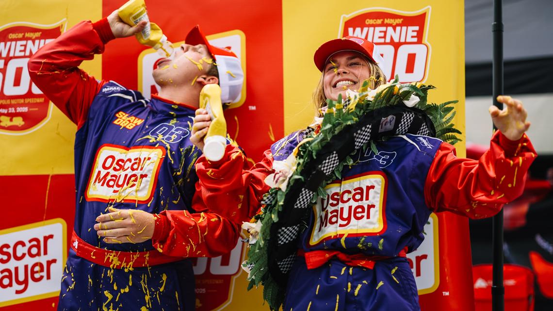 Wiener 500: Oscar Mayer Wienermobiles race at IMS | 10tv.com