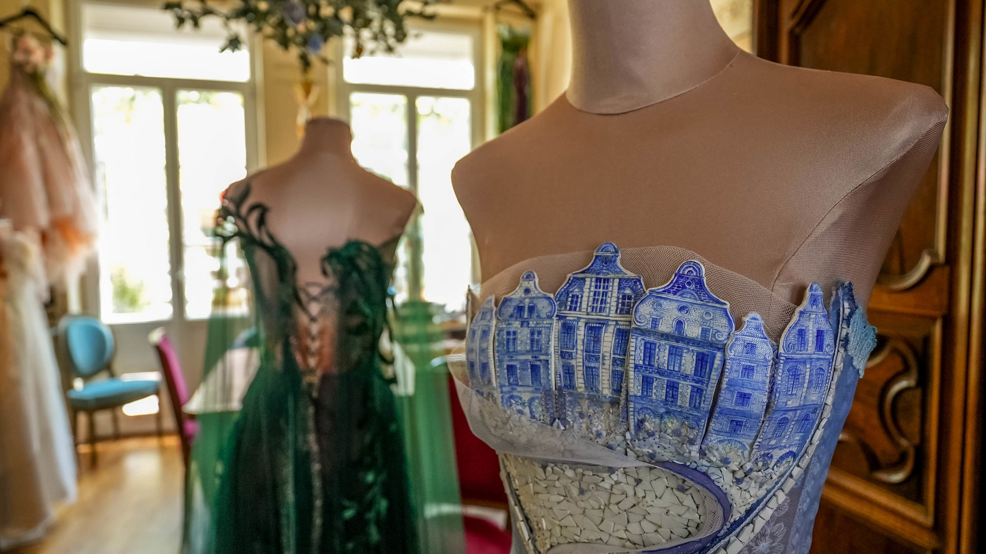 French fashion designer creates one-of-a-kind gowns | wthr.com