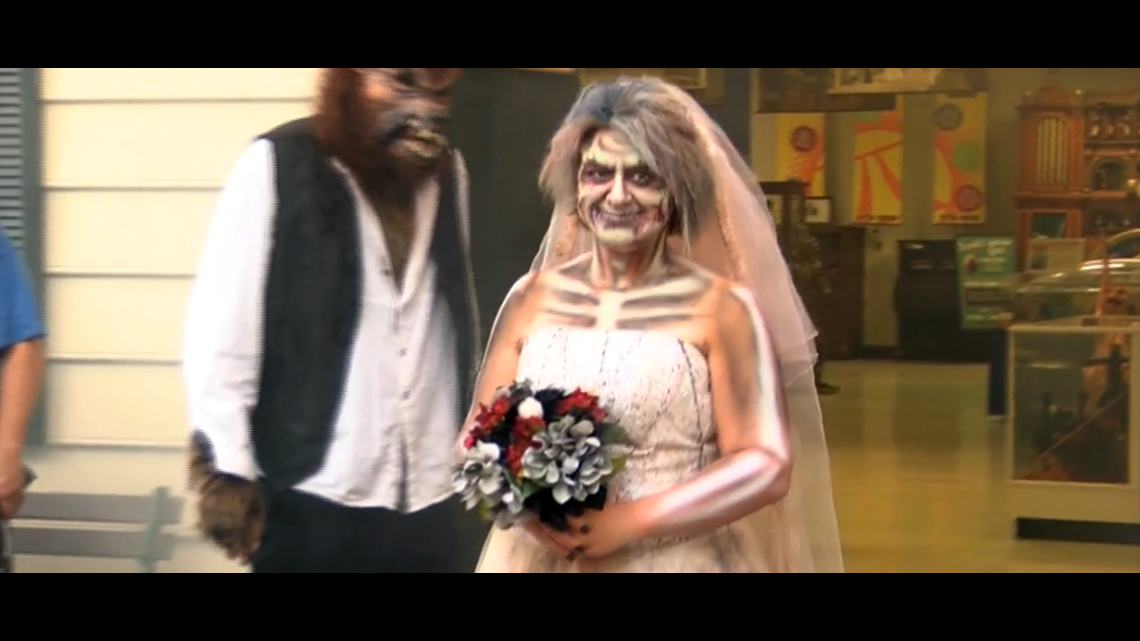 Couples dress as zombies to get married at theme park | wthr.com