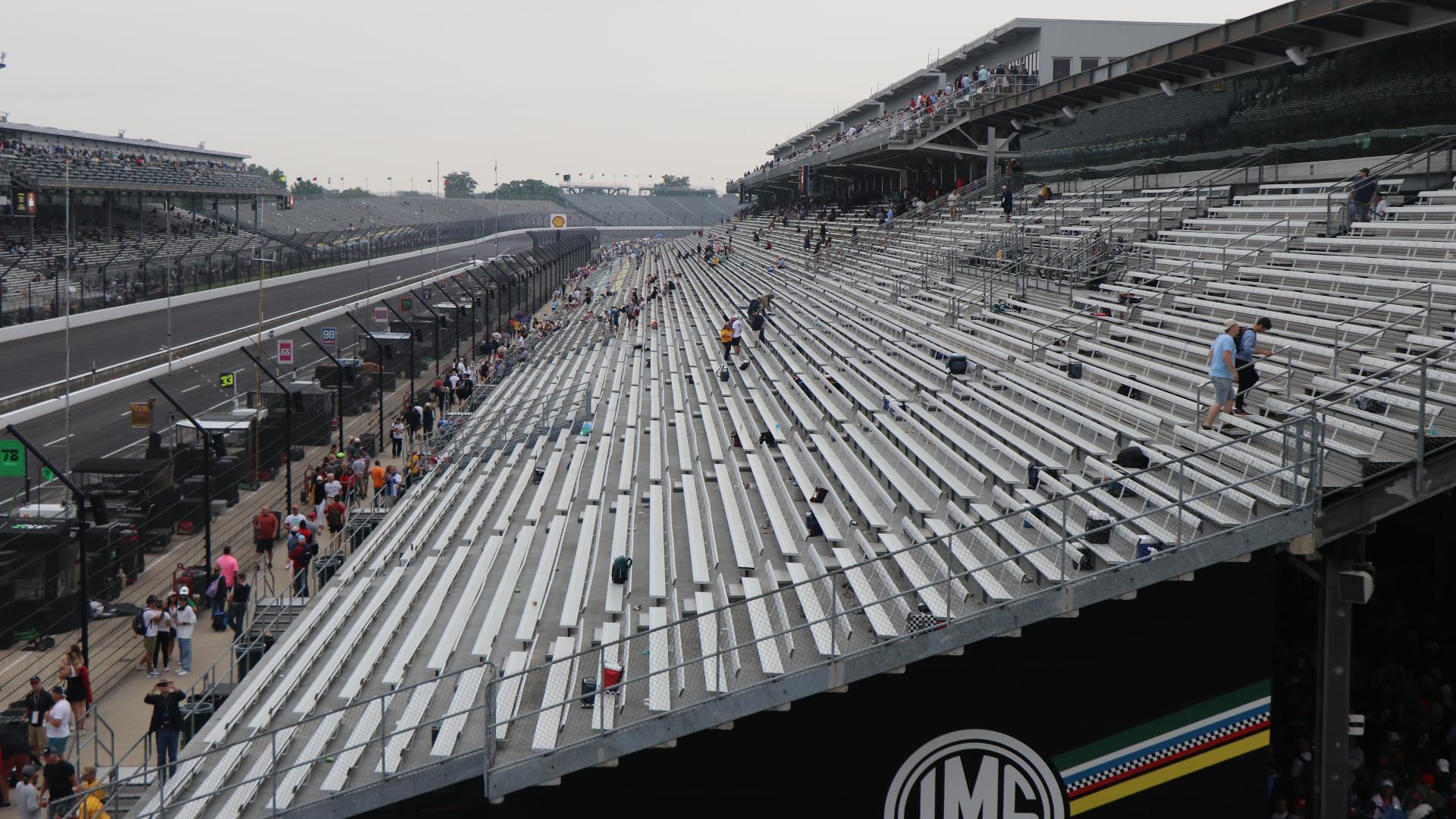 Race fans deal with rain delay ahead of Indy 500 | wthr.com