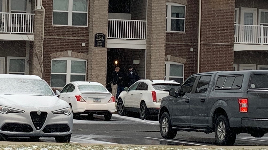 Avon PD investigating after 2 shot at apartment complex | wthr.com