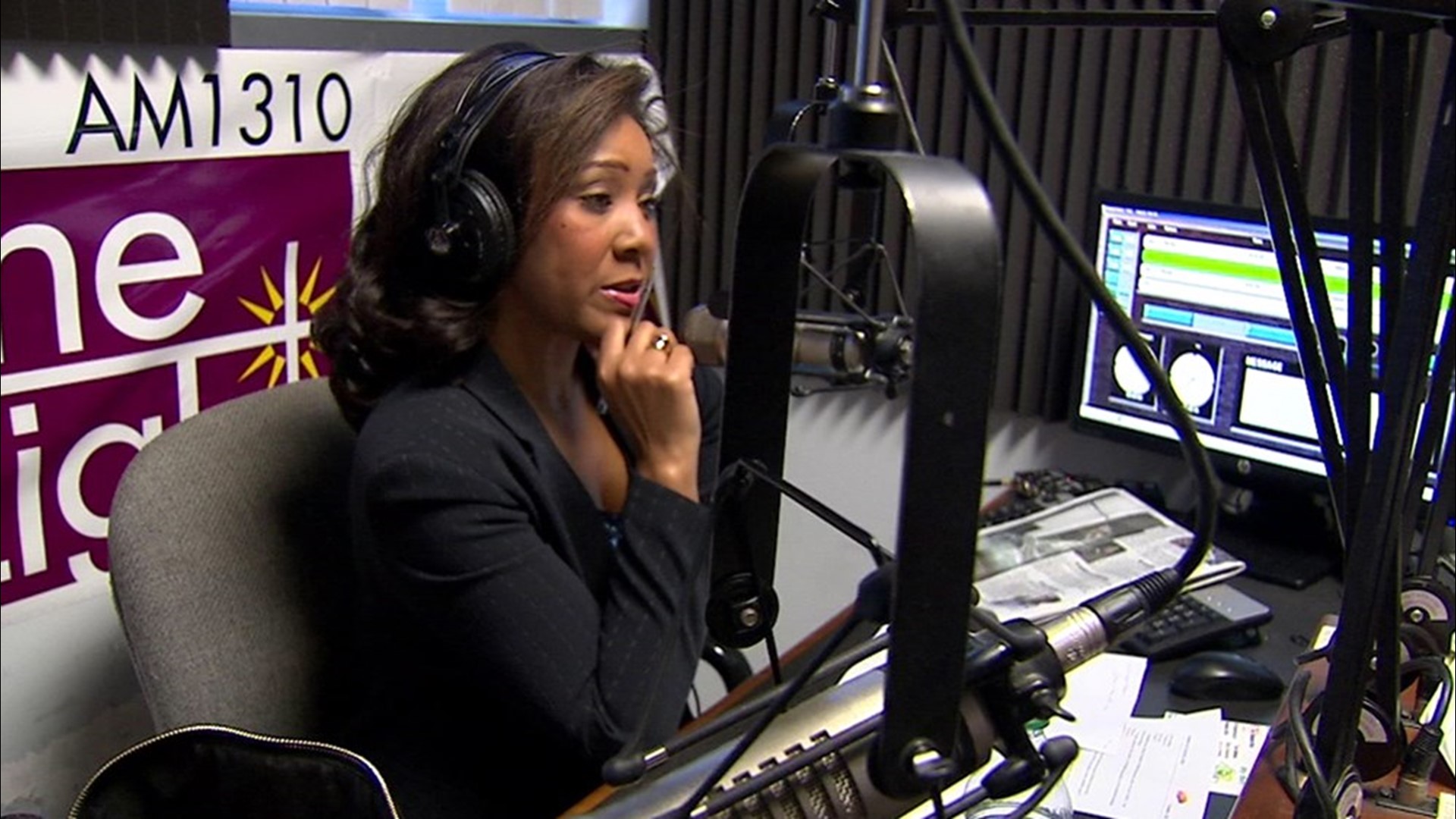 WTHR's Andrea Morehead helps carry on radio legacy of Amos Brown | wthr.com