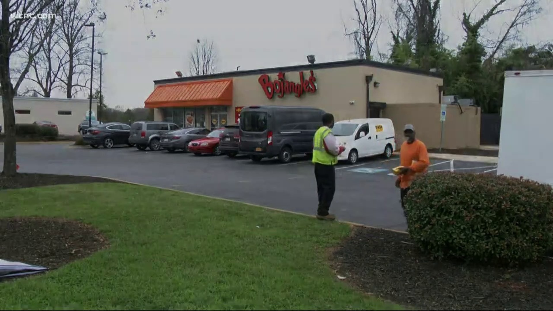 Bojangles' apologizes after President Trump supporters locked out ...