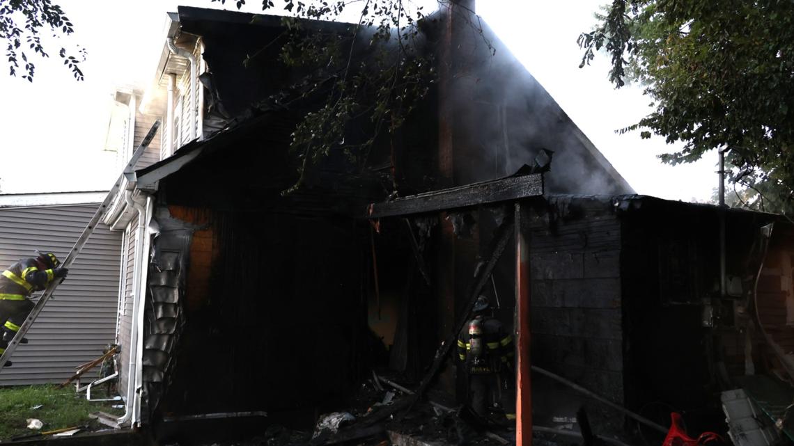 Fire destroys squatter-occupied house on Indy's east side | wthr.com