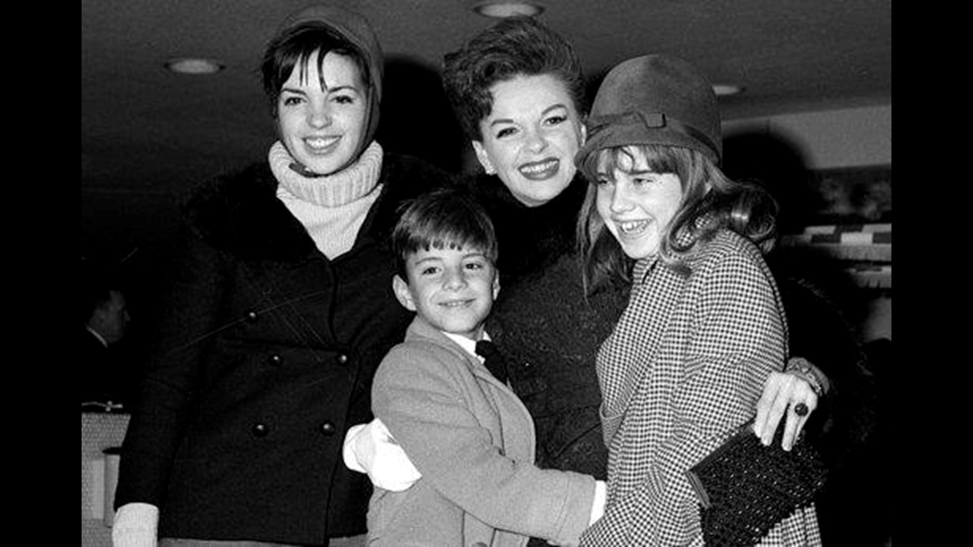 Judy Garland enshrined in Hollywood mausoleum | wthr.com