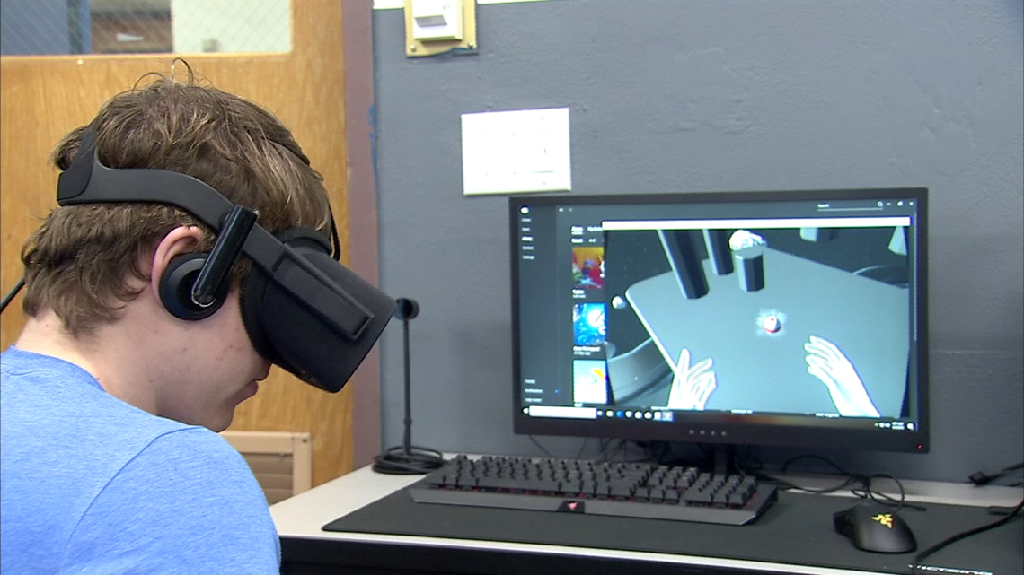 New 'Virtual Reality' and 'eSports' lab makes learning more fun for ...