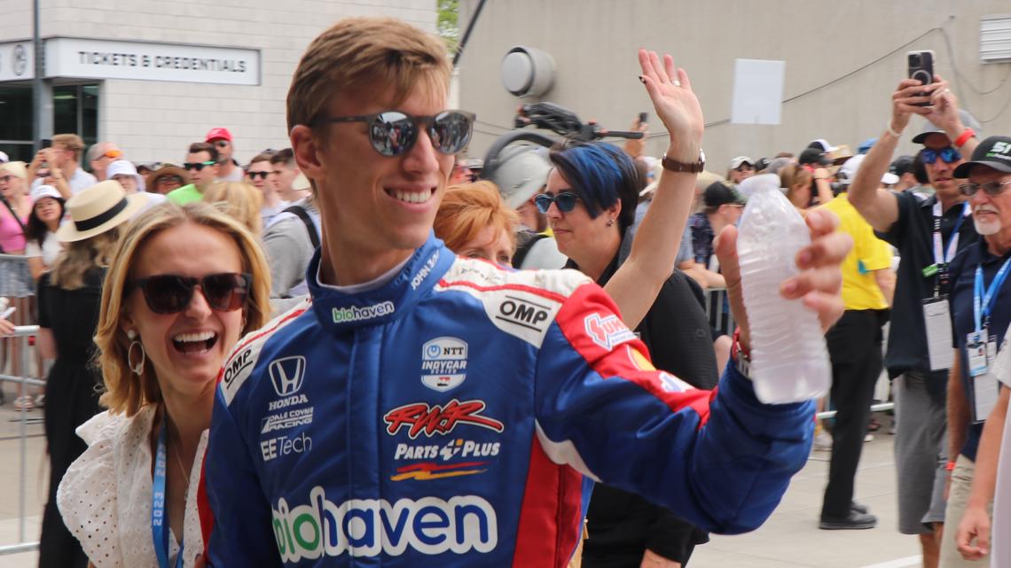 Sting Ray Robb joins A.J. Foyt Racing for 2024 | wthr.com