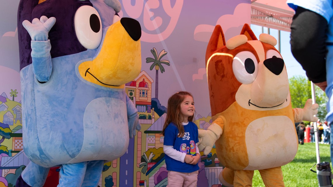 'Bluey' welcomes record crowd to Victory Field | wthr.com