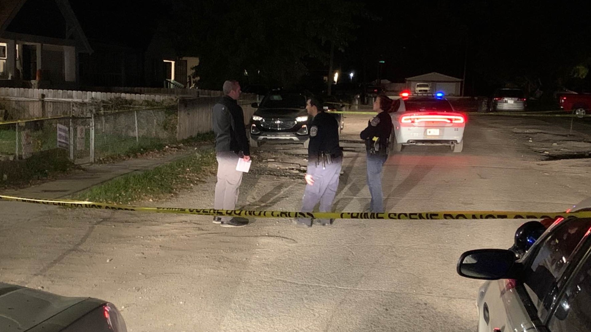 IMPD investigating shooting that injured 2 early Saturday | wthr.com IMPD investigating shooting that injured 2 early Saturday | wthr.com