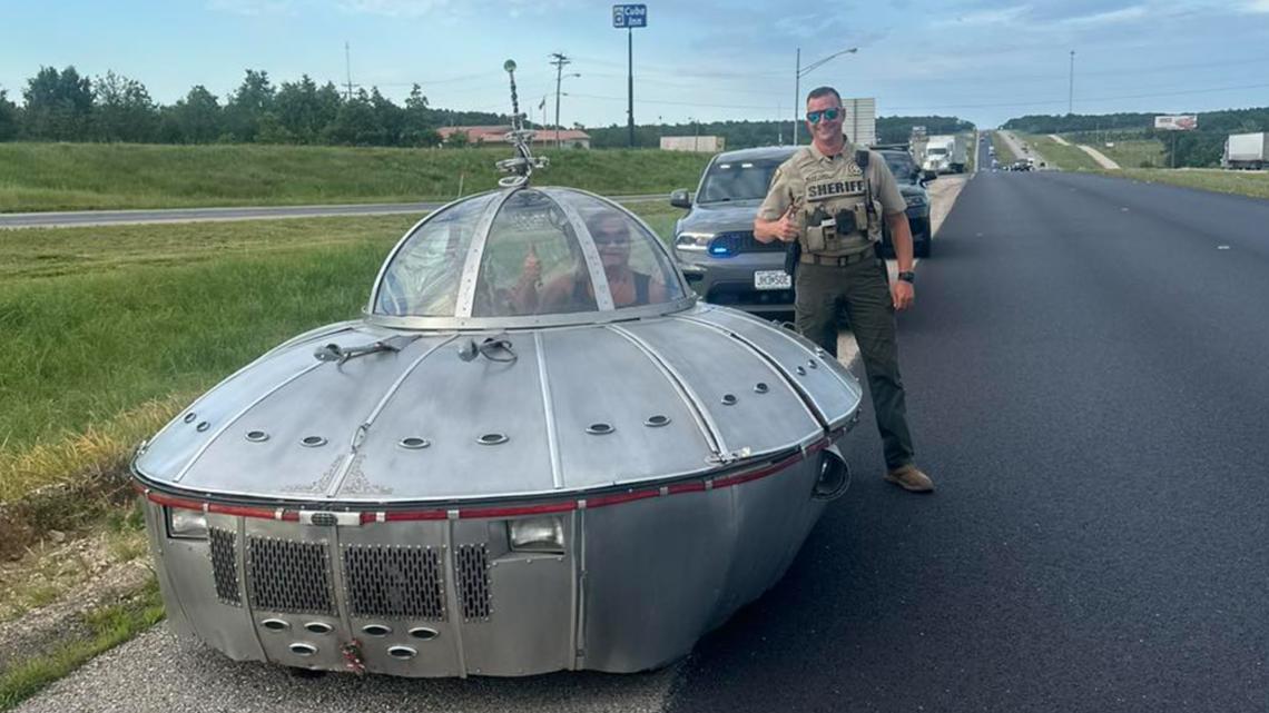 Hoosier driving UFO in Missouri stopped by police | wthr.com