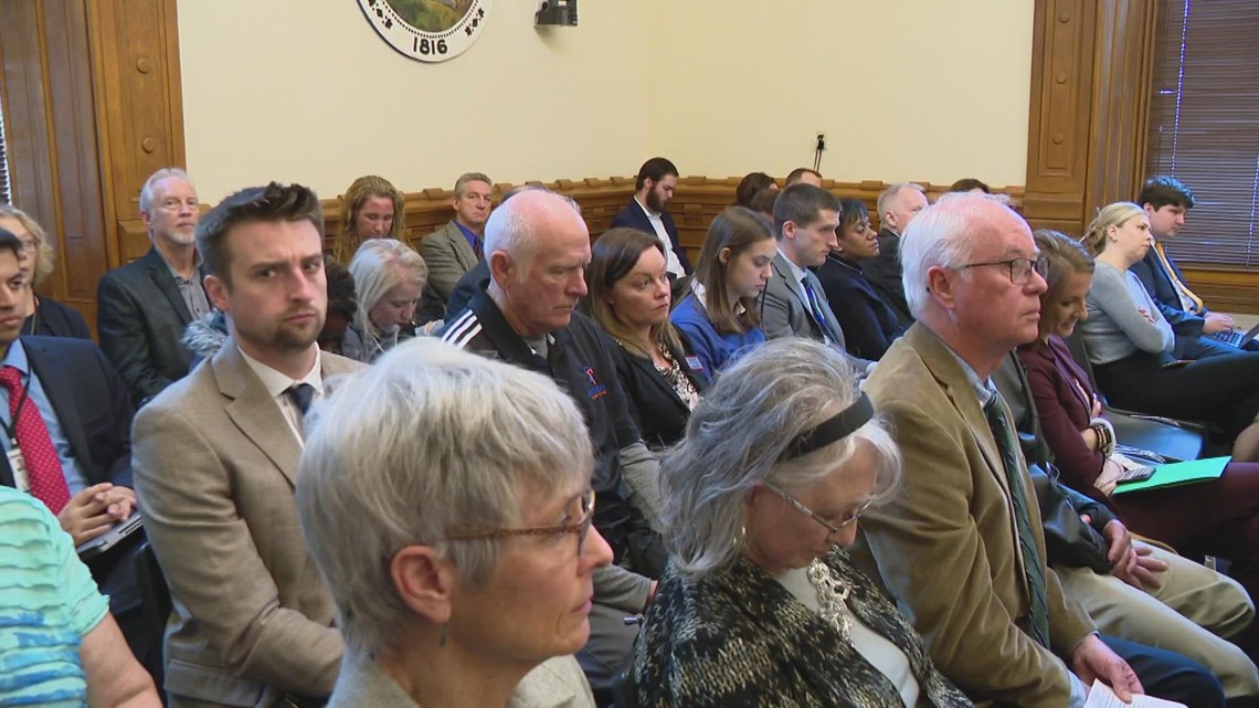 Partisan school board bill reintroduced | wthr.com