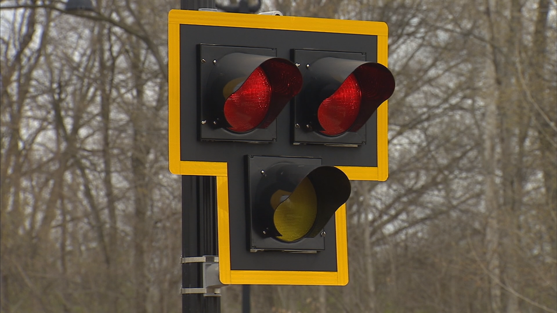 Carmel adds 'traffic metering system' to busy roundabout | wthr.com