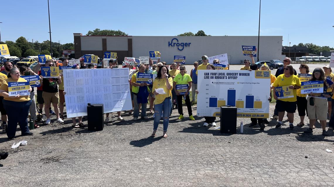 Indianapolis Kroger employees rally for better contract | wthr.com