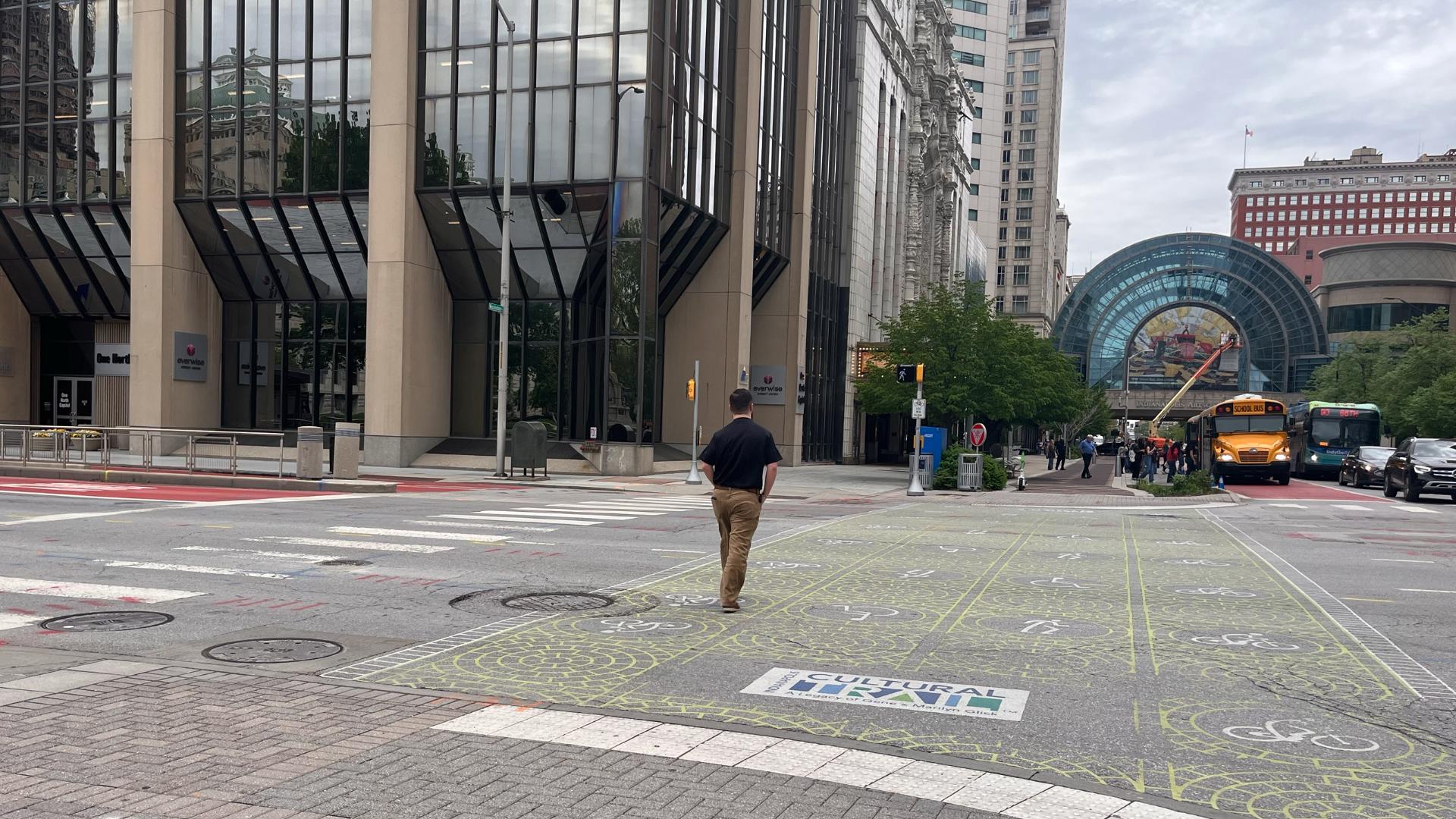 IndyGo to use cameras to analyze near-misses at bus stops and ...