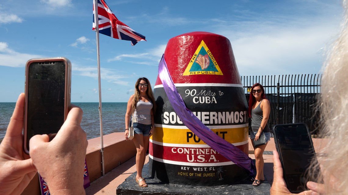 Key West monument pays tribute to Queen Elizabeth II | wthr.com