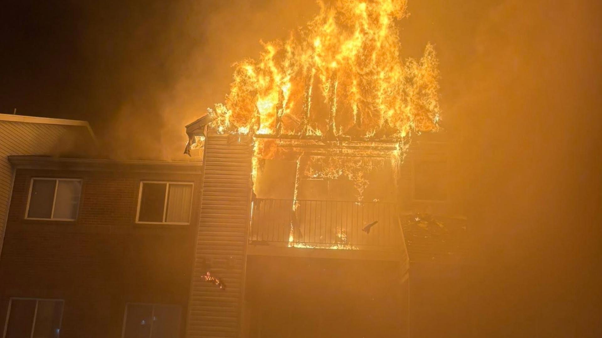 18 people displaced after apartment complex fire in Evansville | wthr.com