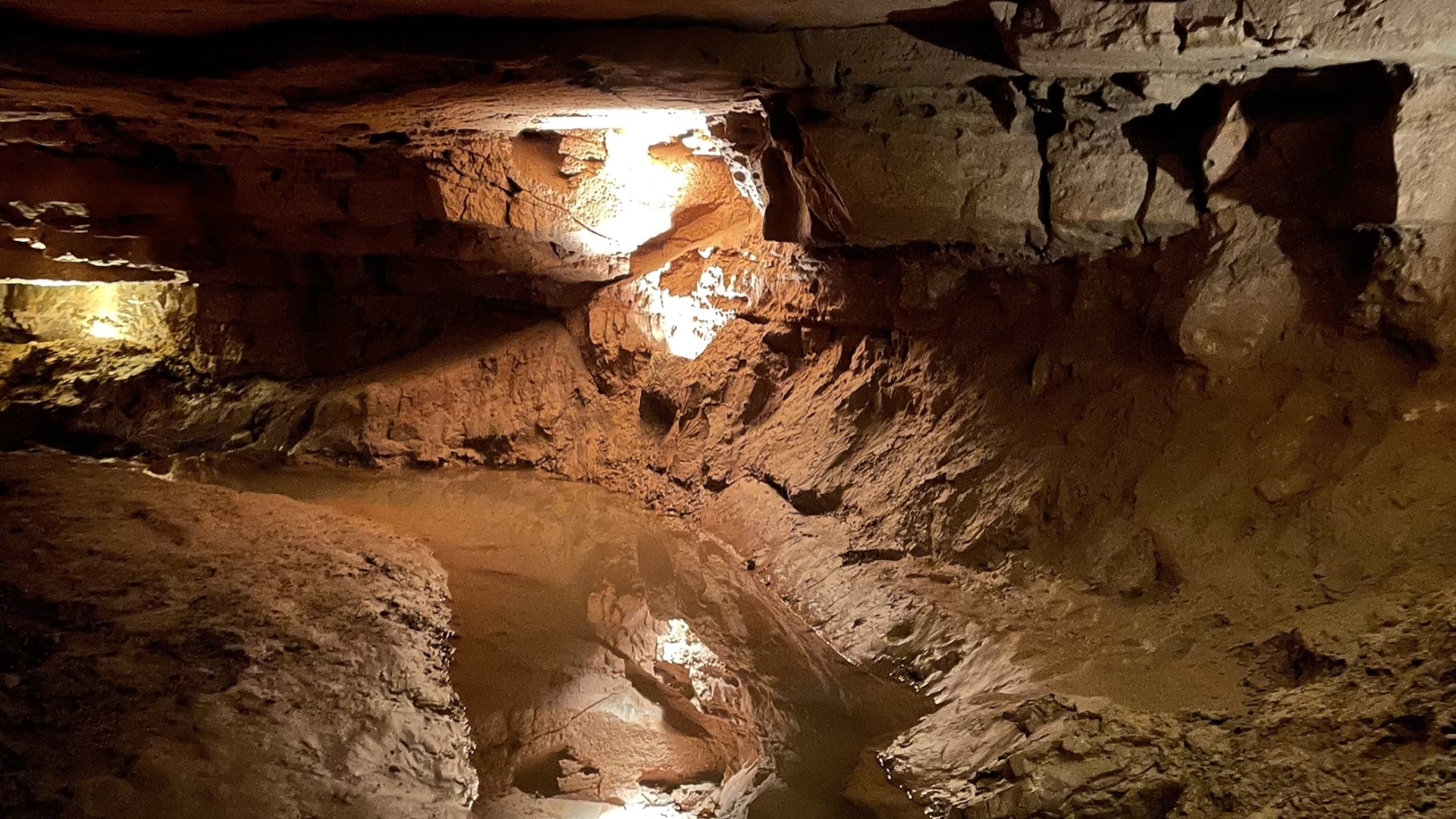 Chuck's Big Adventure: Indiana Cave Trail | wthr.com