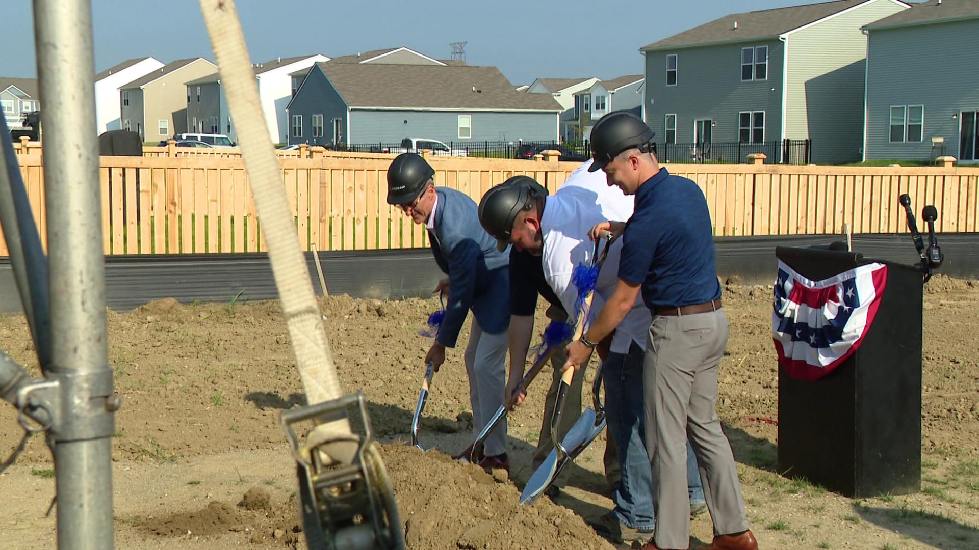 Indiana veteran helps break ground on mortgage-free home | wthr.com