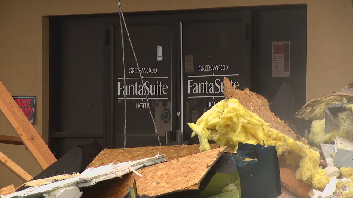 Greenwood tears down troubled Fanta Suites hotel | wthr.com