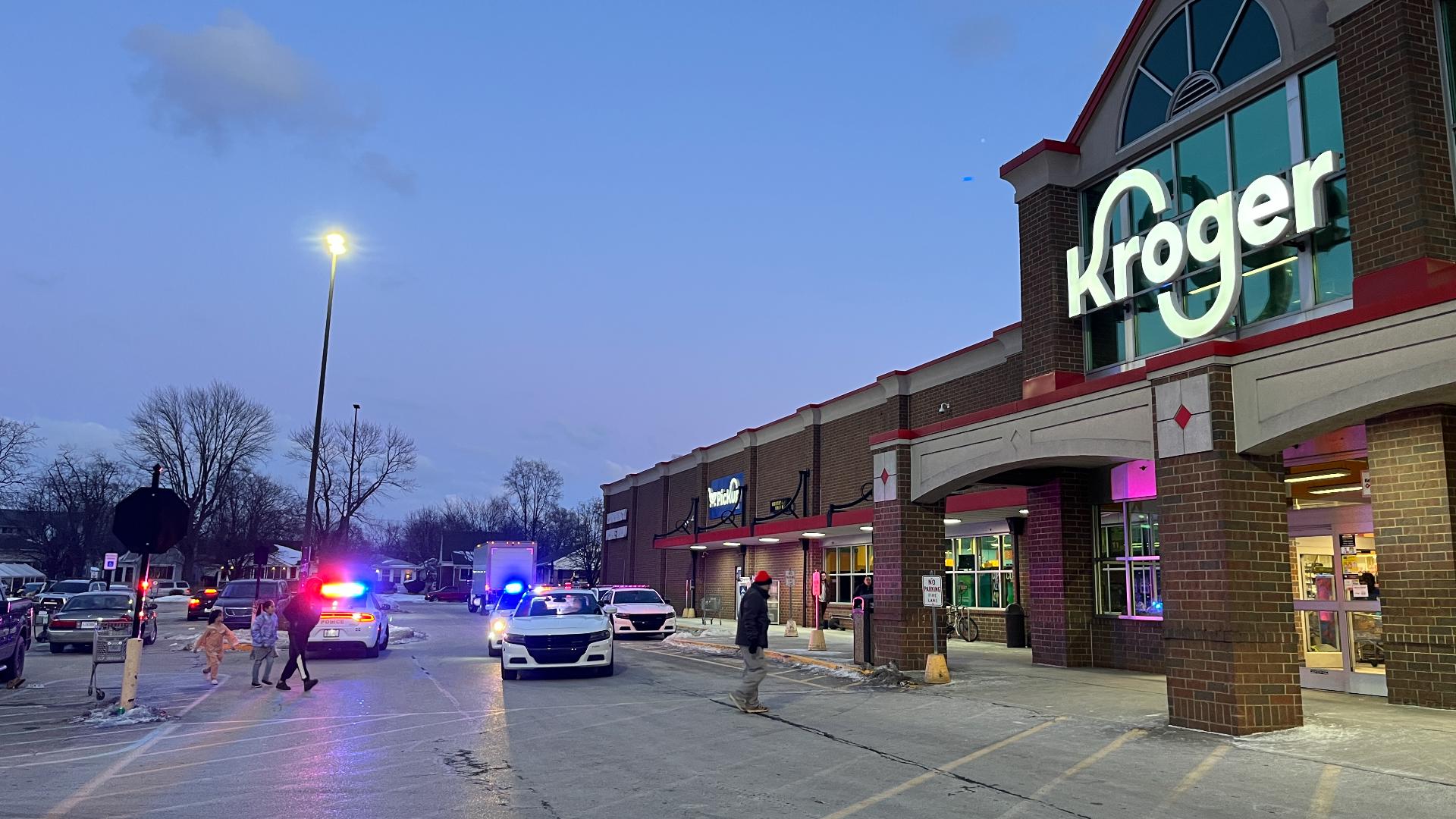 IMPD investigating shooting near east Indy shopping center | wthr.com